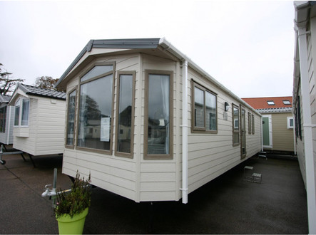 Stacaravan kopen? Kies Stekelbos! Groot aanbod - 20.000 m² showroom